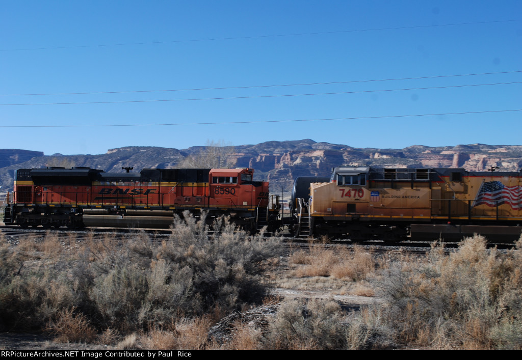 BNSF 8590 Passing UP 7470 On Siding